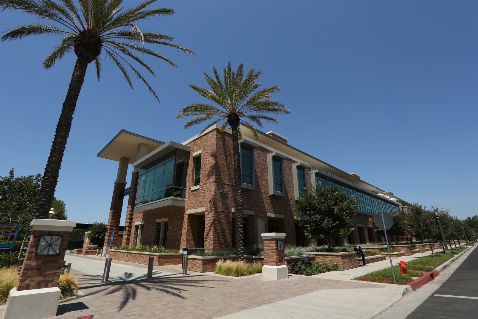 Chapman Dedicates Keck Center for Science and Engineering, Which ...